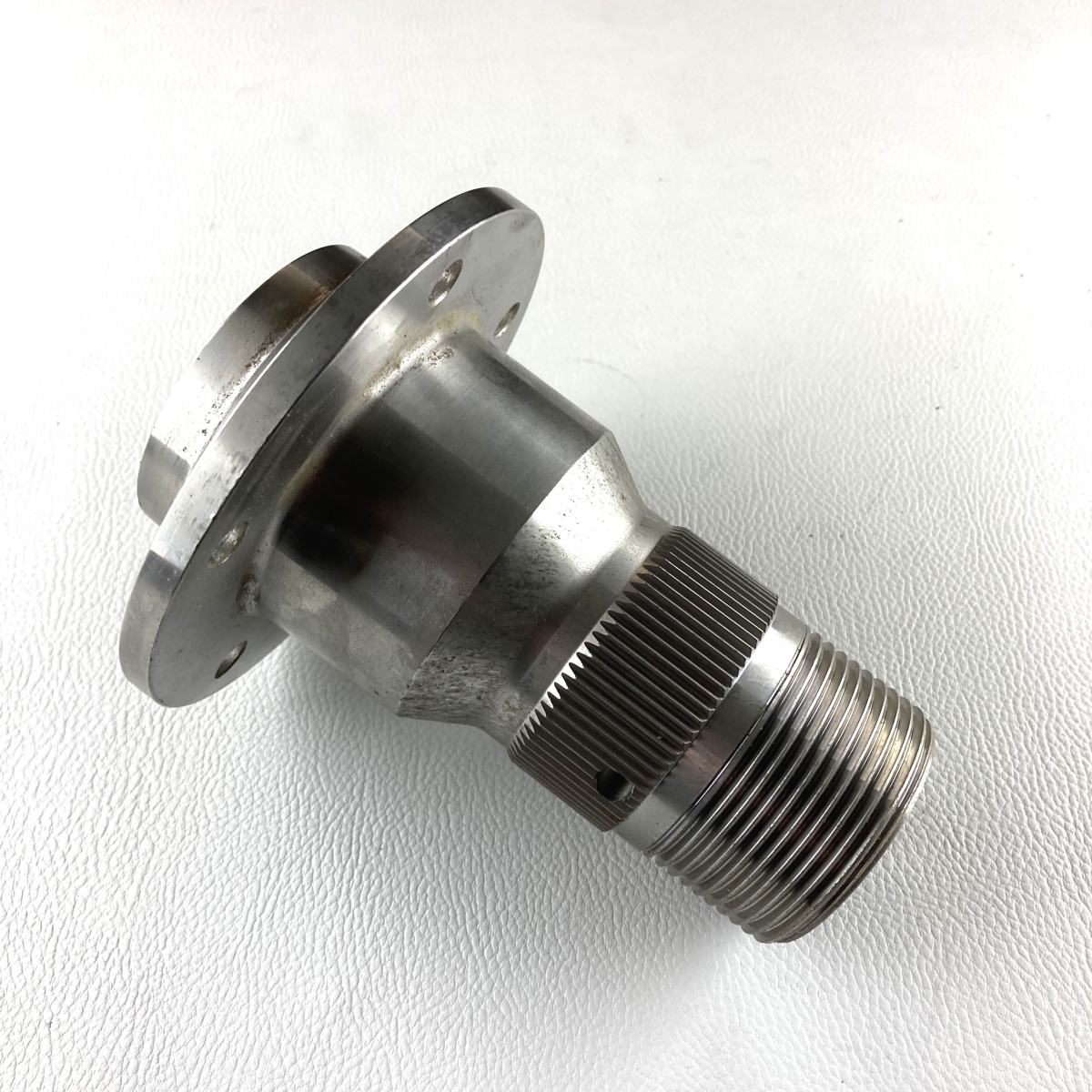 Front splined hub only left hand +4 late 1966-68 (also supersports ...