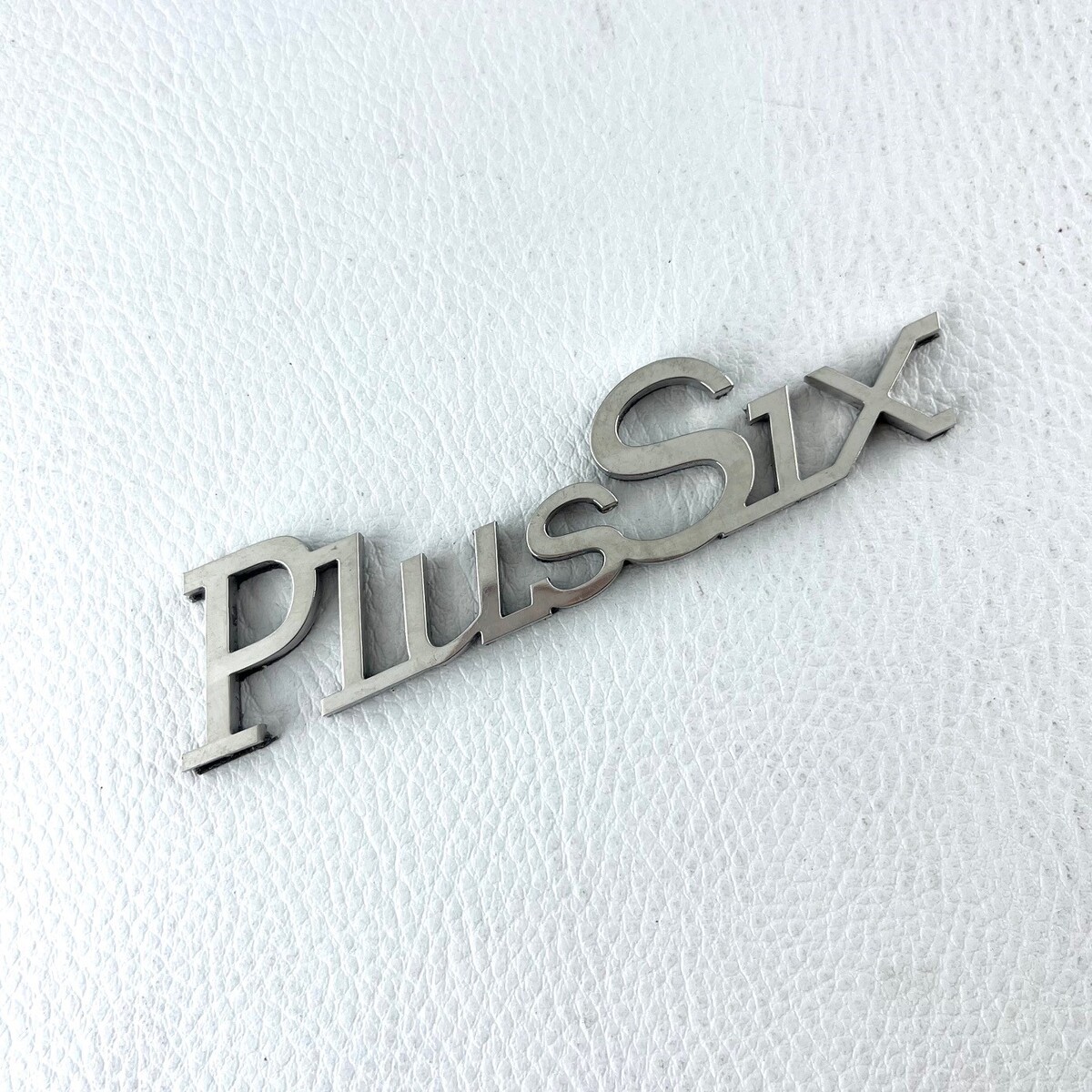 Plus Six script badge :: Mog Parts, Morgan Car Parts & Morgan Spares ...