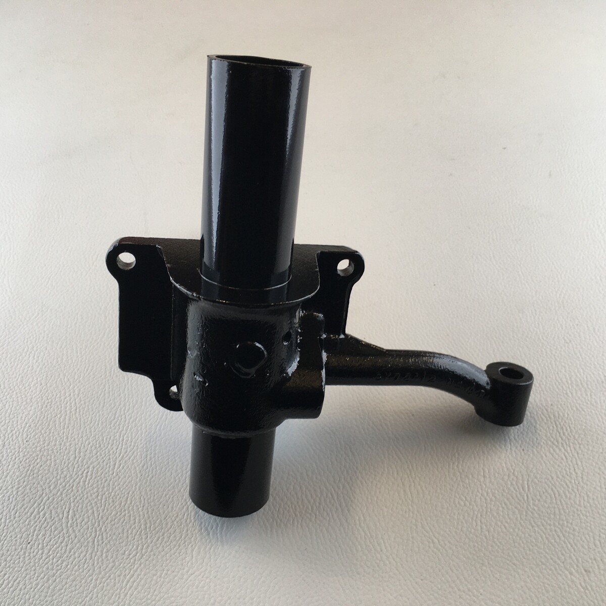 Front stub axle left hand 4/4 series 1 - Morgan factory new/old stock ...